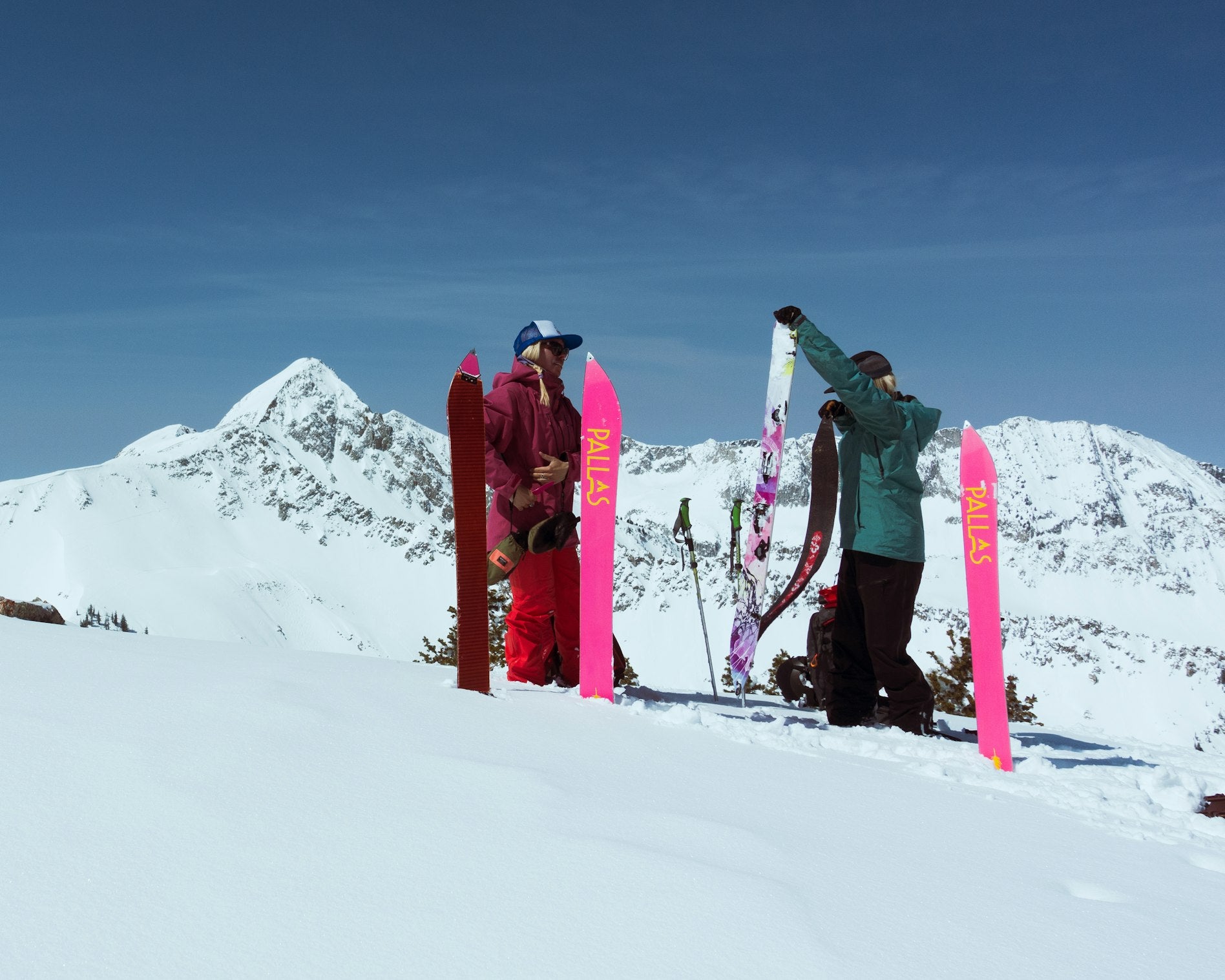 Call in SICK - Women's snowboard video – Pallas Snowboards